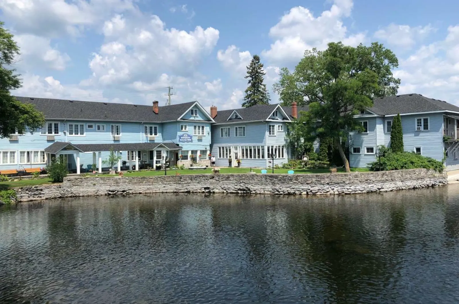 Bobcaygeon & Area | Lakeside Eats, Shops & Culture